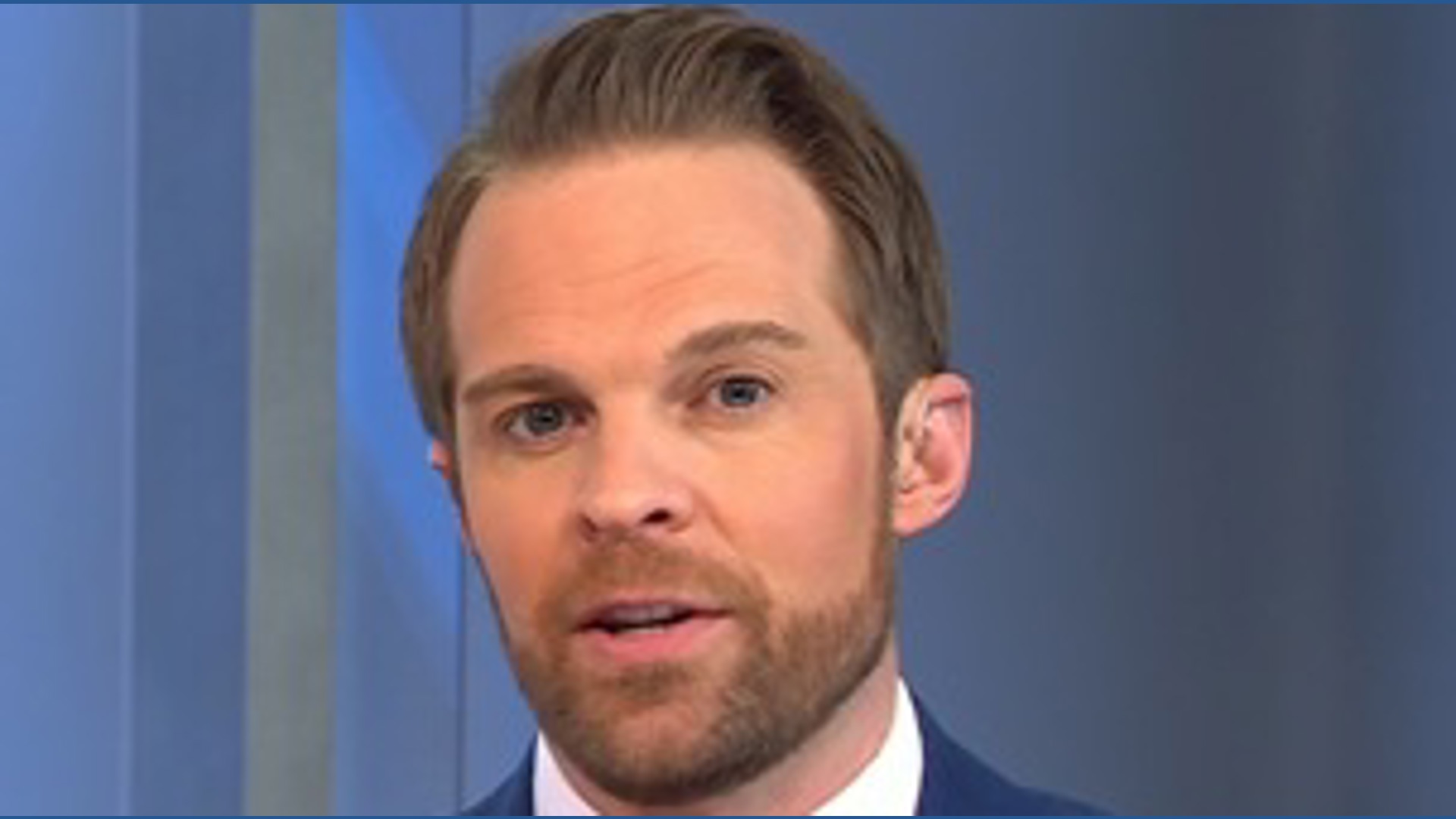 Baby cows and mini horses at the farm show