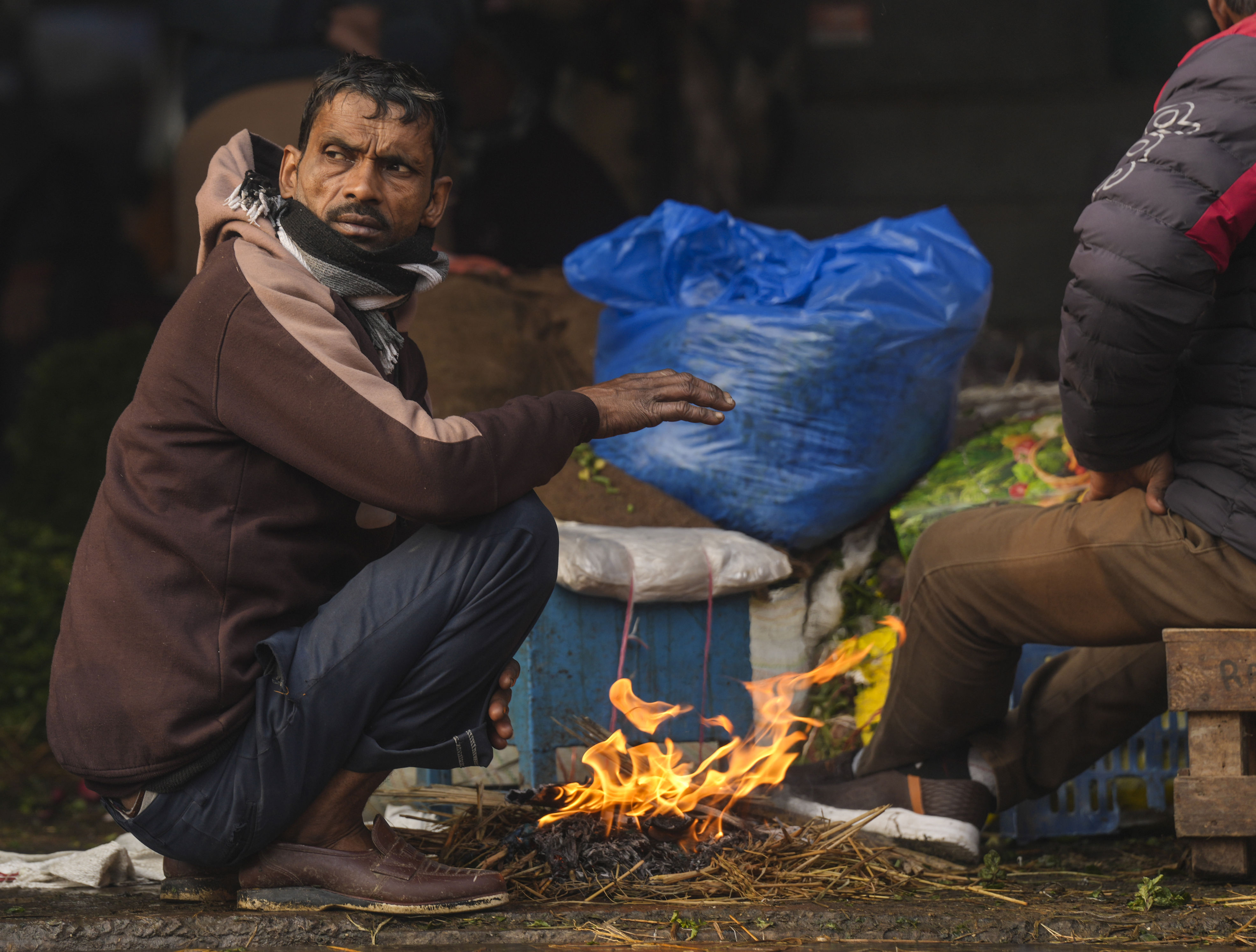Cold wave grips Delhi for 4th straight day as temperatures remain low