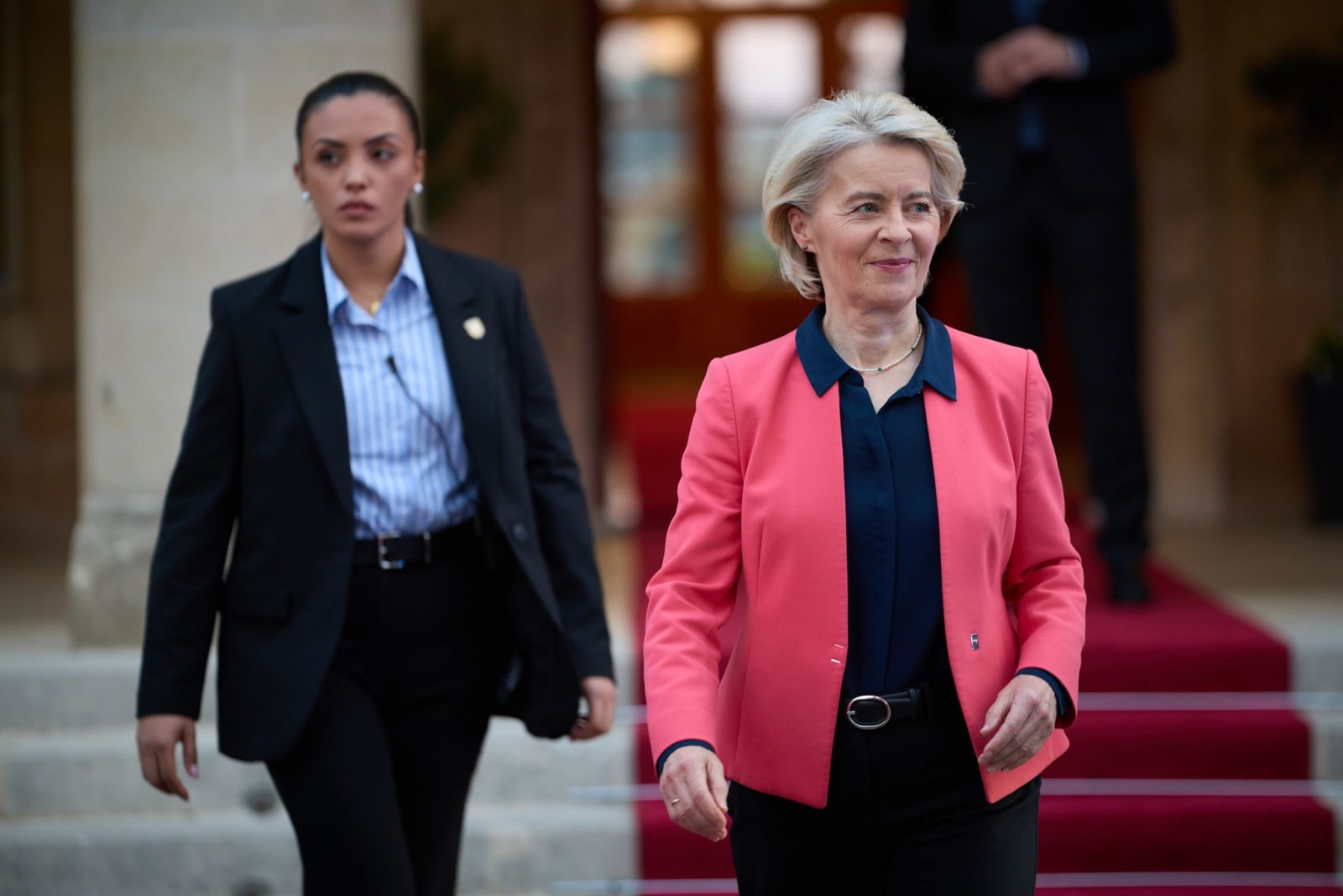 EU Commission must face new no confidence vote