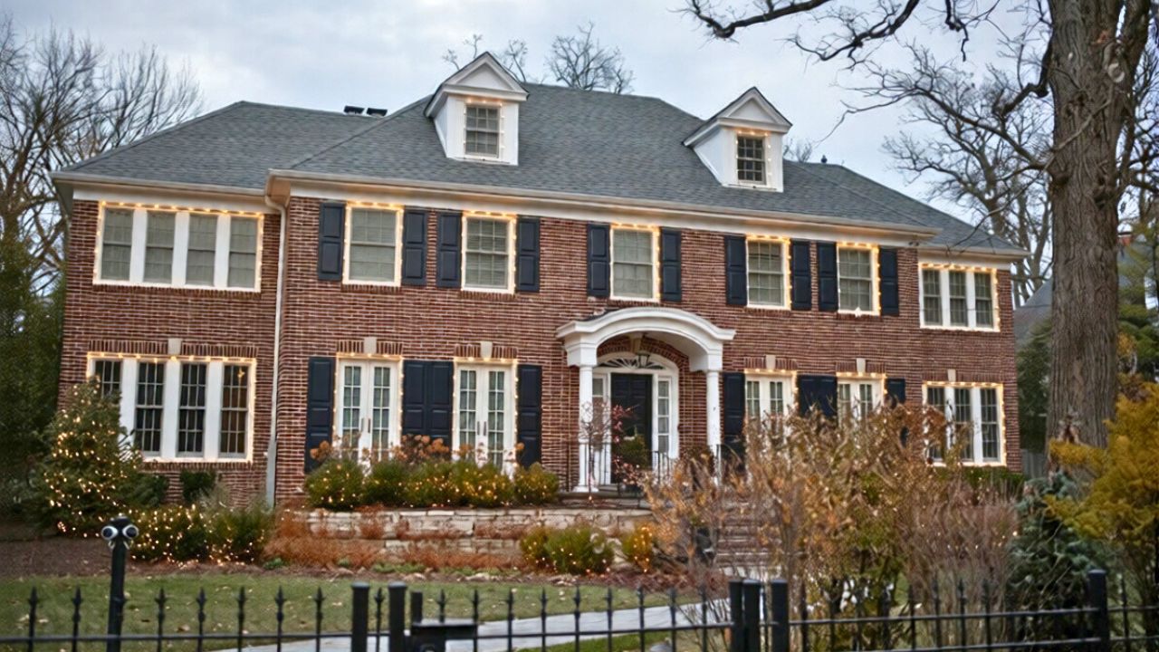 The most relatable part of the "Home Alone" house story, privacy gets ...