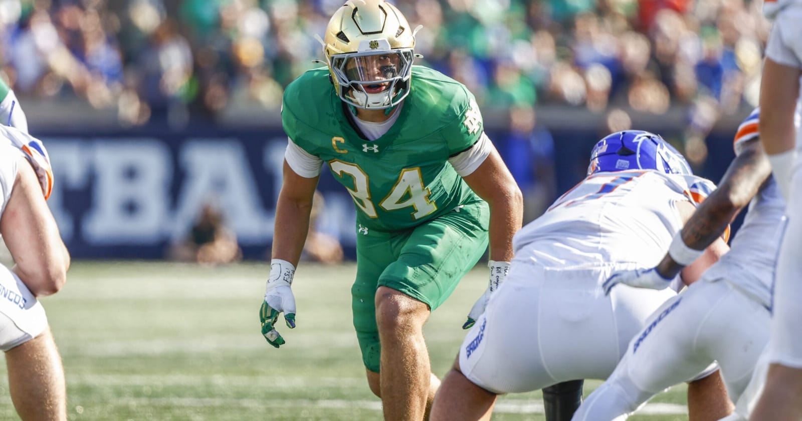 Notre Dame starting LB Drayk Bowen undergoes offseason surgery