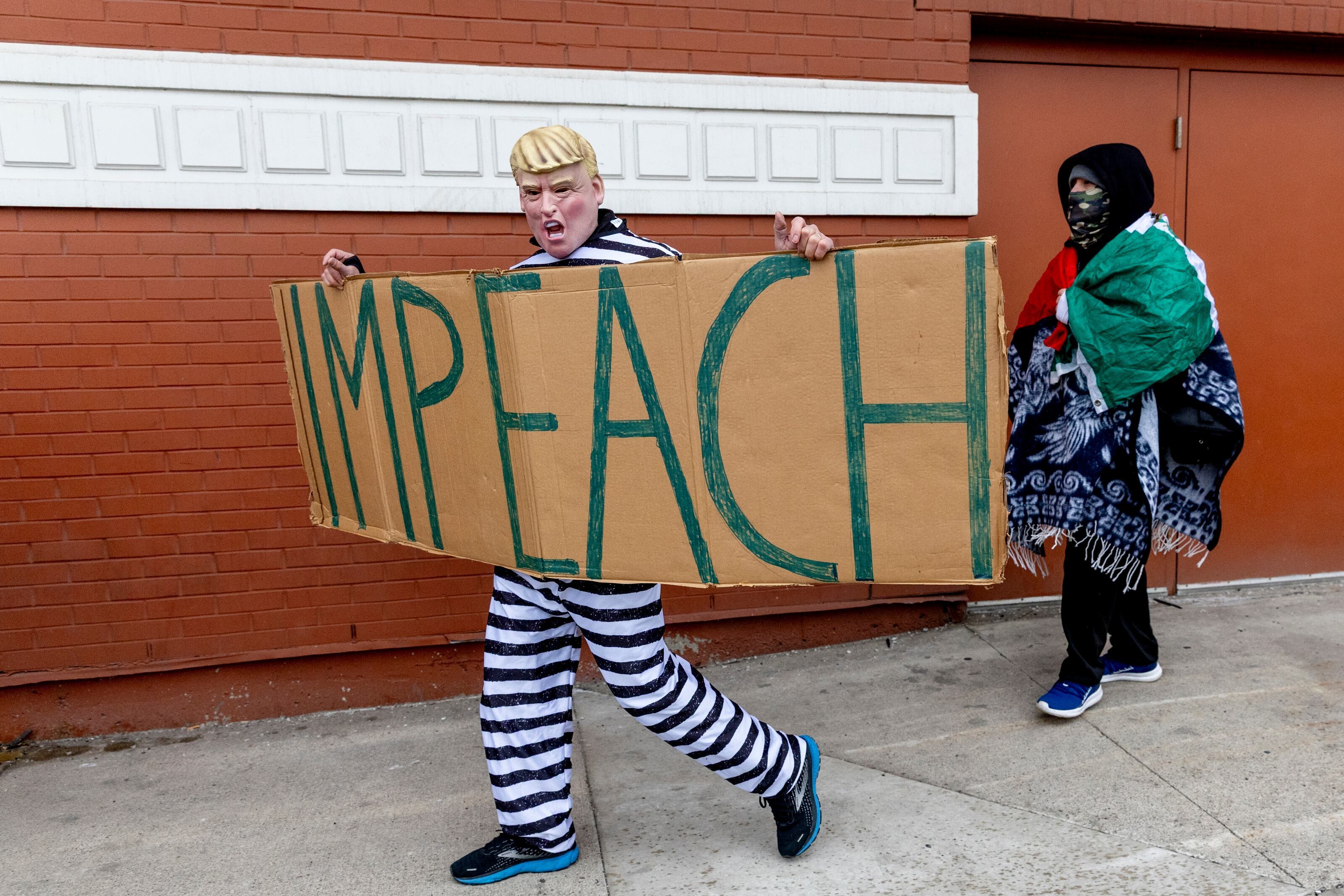 ‘It’s literally terrifying’: Hundreds protest in Detroit amidst clash ...