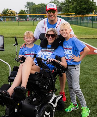 Influencer with ALS Sara Bennett wrote letters of advice to her sons 2 ...