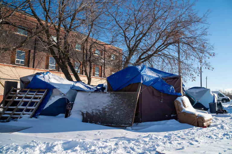 Indigenous leaders call on Thunder Bay mayor to declare homelessness ...