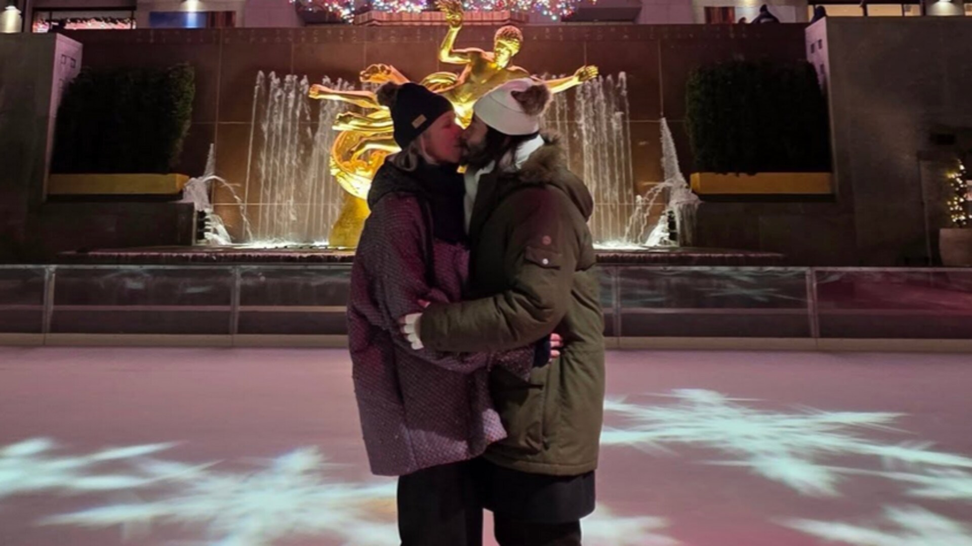 Keanu Reeves verzückt mit Knutsch-Foto