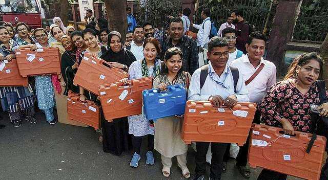 Maharashtra votes for high-stakes civic polls on Jan 15; Mumbai key ...