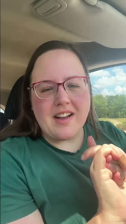 Filling a free pantry with food and school supplies for kids