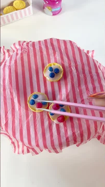 Miniverse make it mini diner: series 4 burger creation ASMR