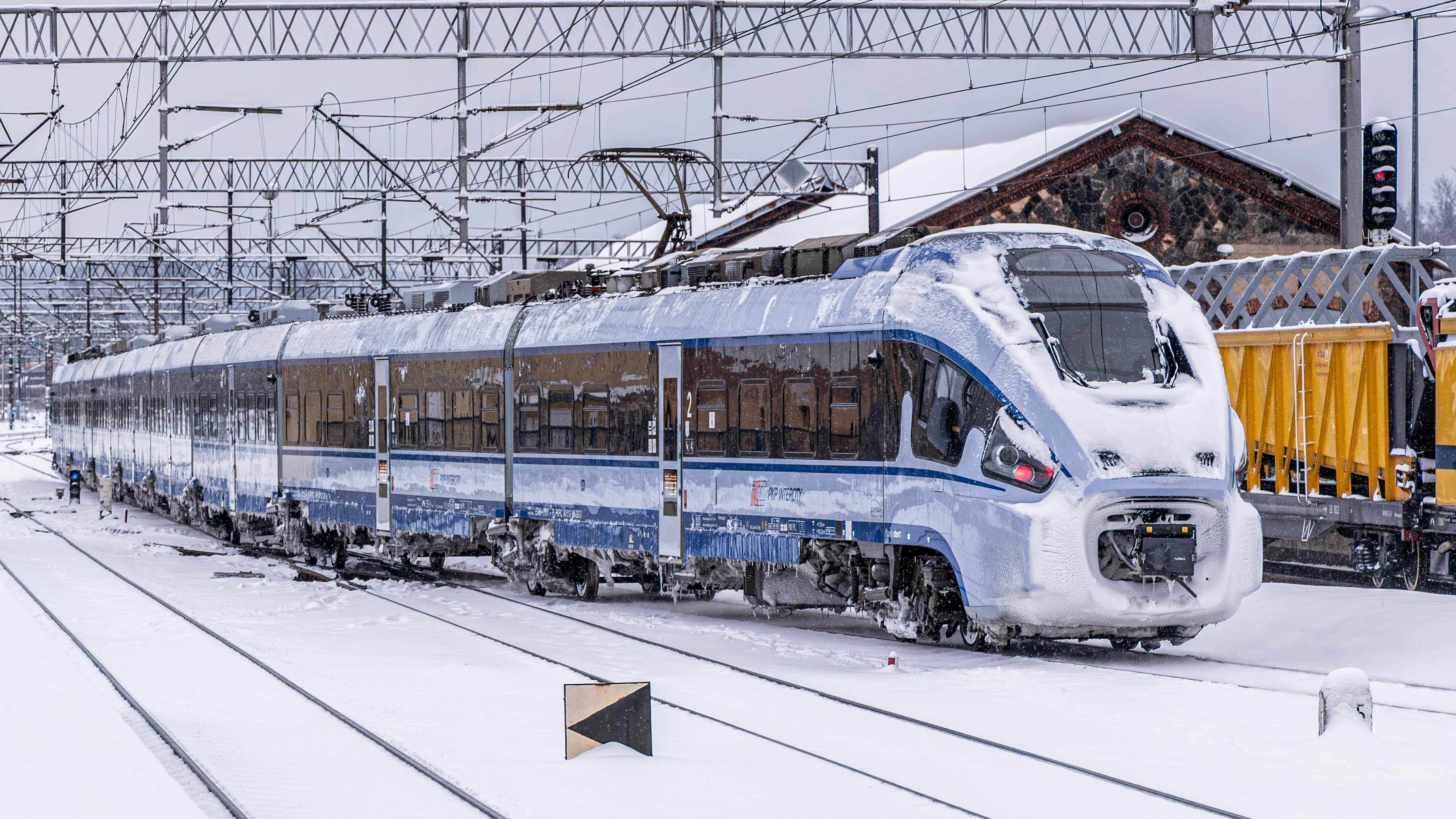 Problem na kolei. PKP Intercity zapowiada odwołania pociągów