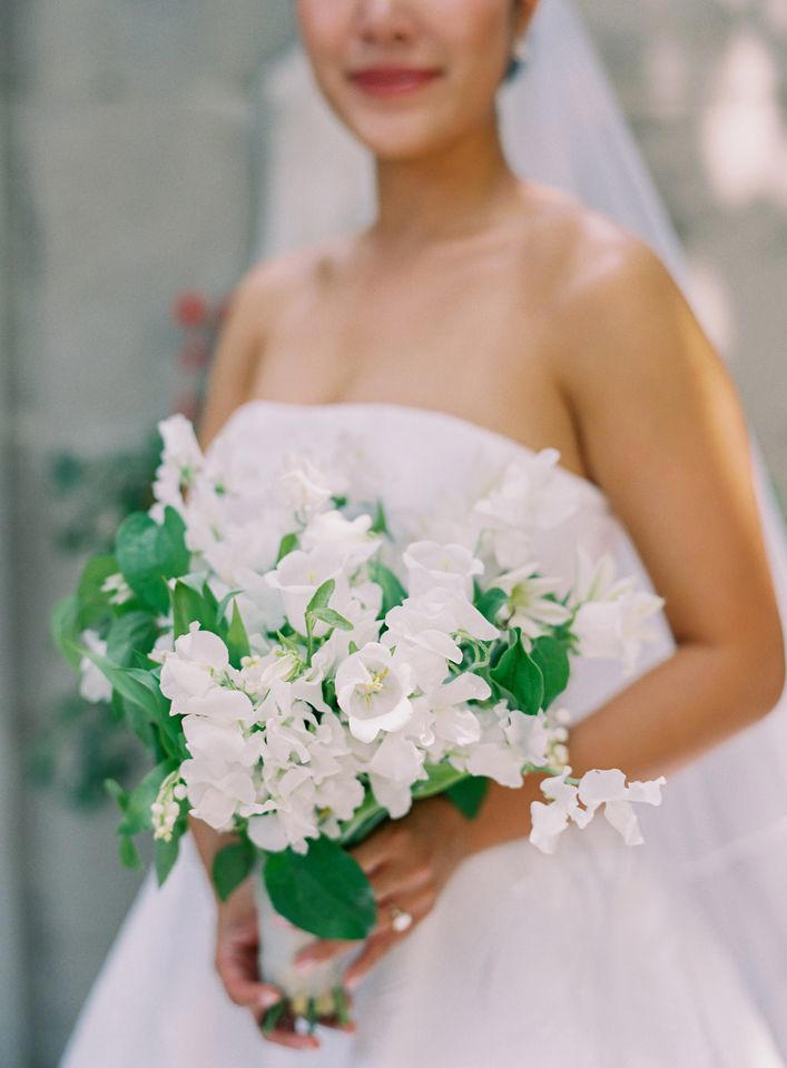 Iconic Dior dinnerware inspired every element of this couple's early ...