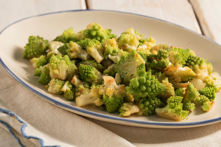 Romanesco broccoli stir-fry