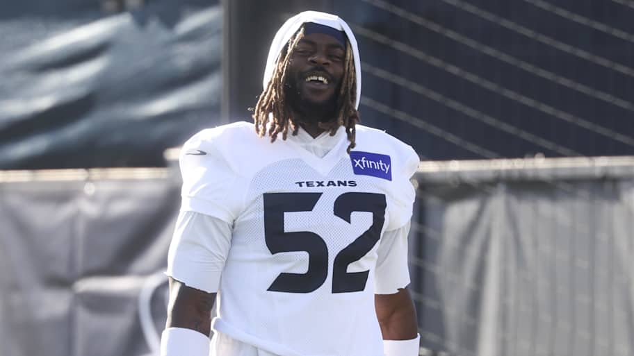 Former Texans DE signs with Patriots before playoff game