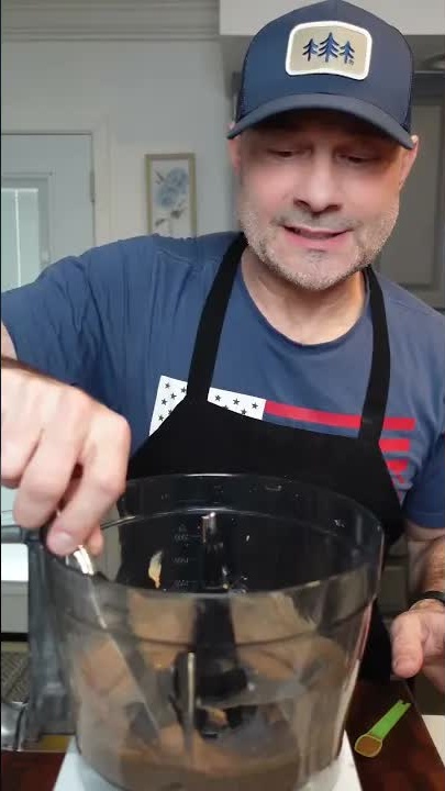 Homemade almond butter recipe: easy & delicious!