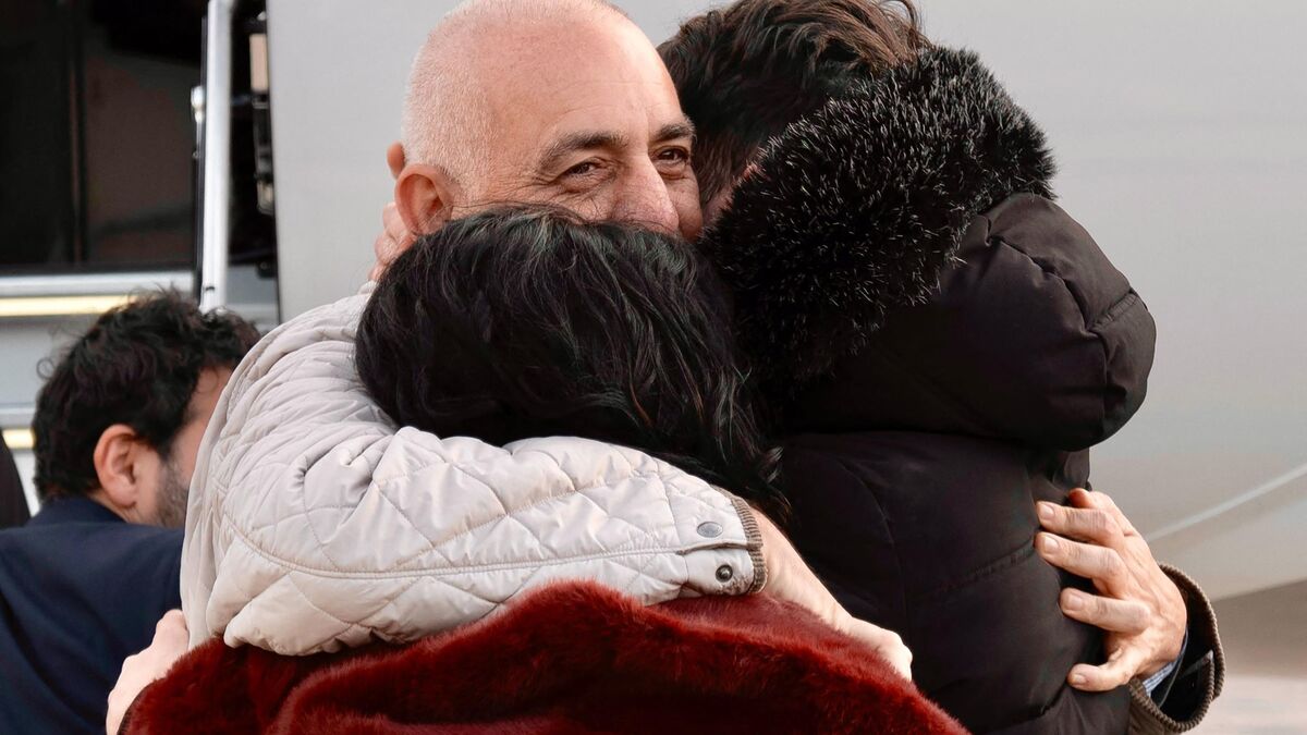 « 14 mois à dormir par terre avec des cafards » : l’enfer des prisons ...