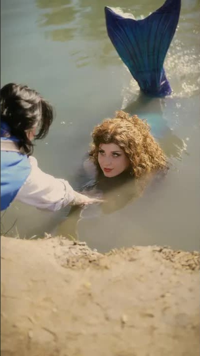 What could possibly go wrong? 🧜‍♀️ Pirate: @Athena_grimes 🏴‍☠️