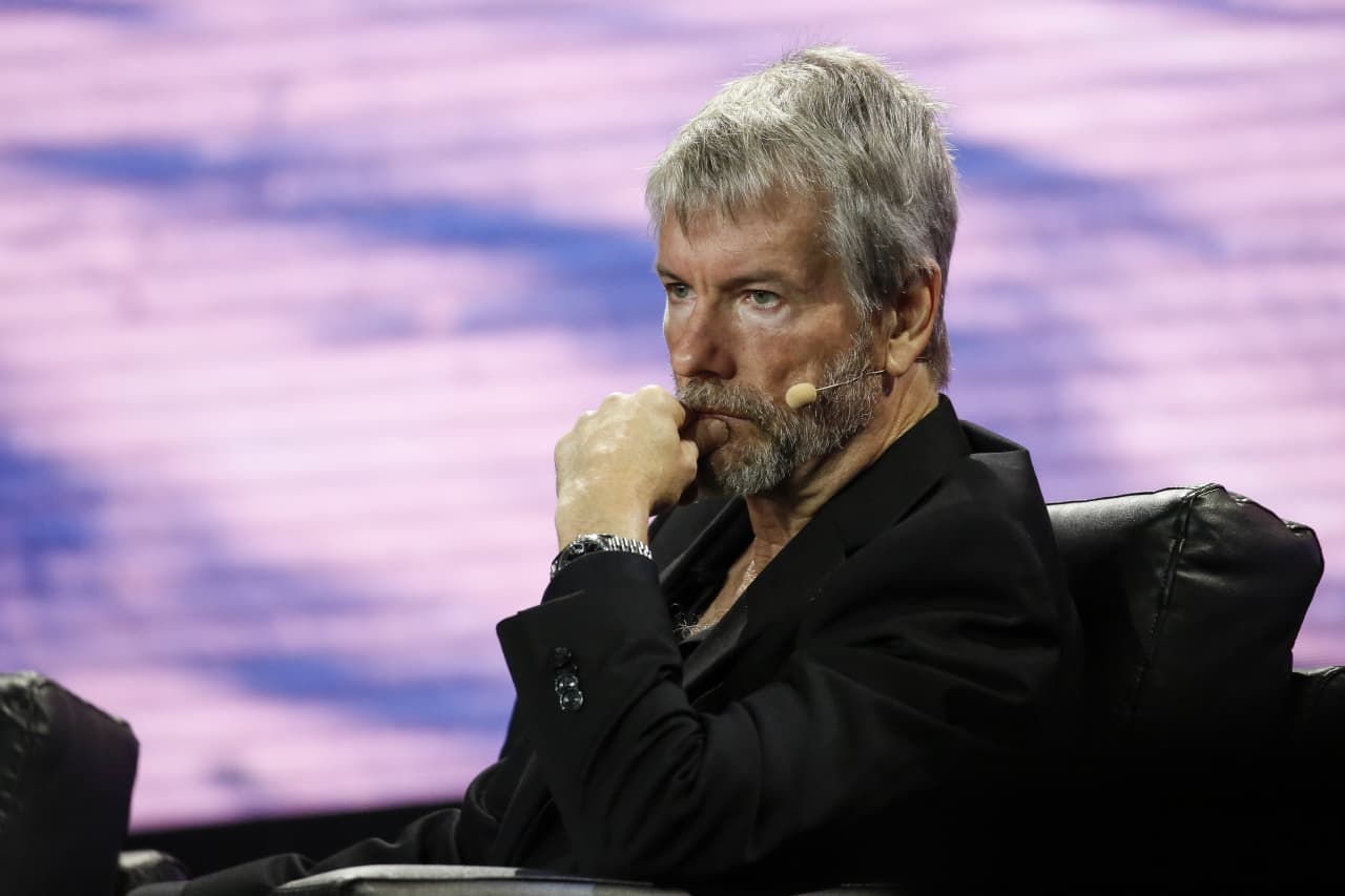 Strategy, other stocks to buy amid software selloff: Technical analysis