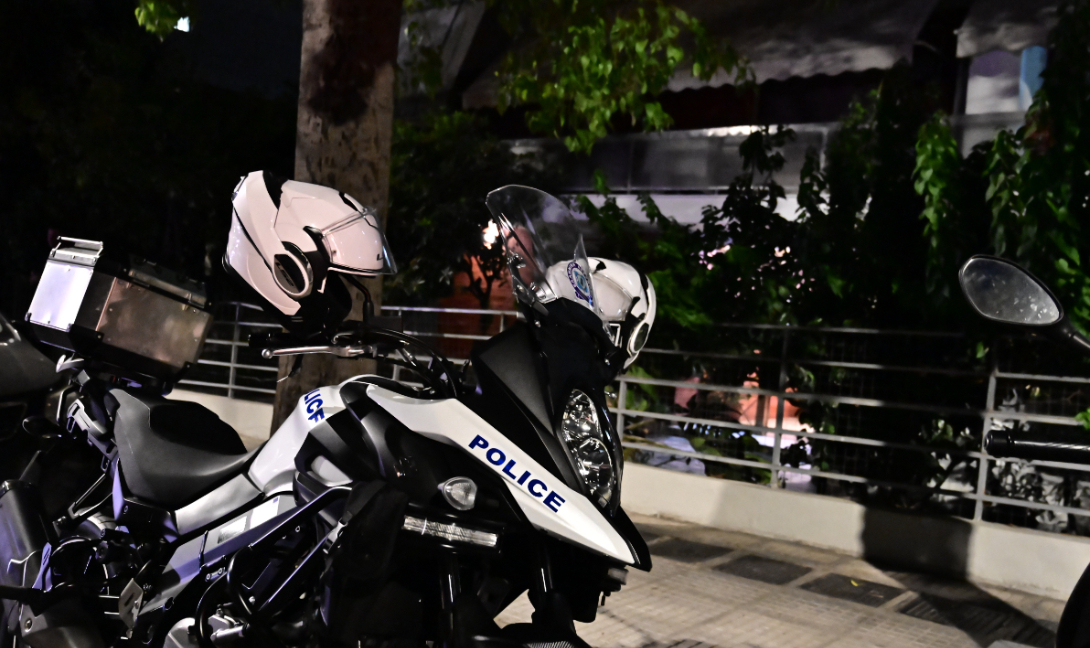 Θρίλερ με πτώμα άνδρα σε αποθήκη στη Βάρδα – Σε προχωρημένη αποσύνθεση ...