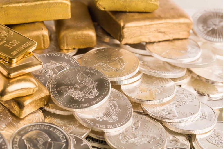 Gold price hits new record, breaks US$4,600; silver reaches all-time ...