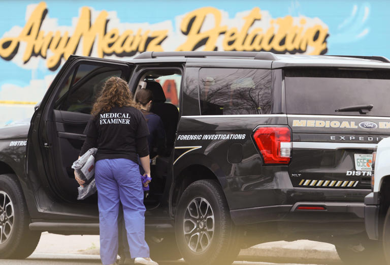 Suspect dead, two GPD officers injured following east Gainesville shooting