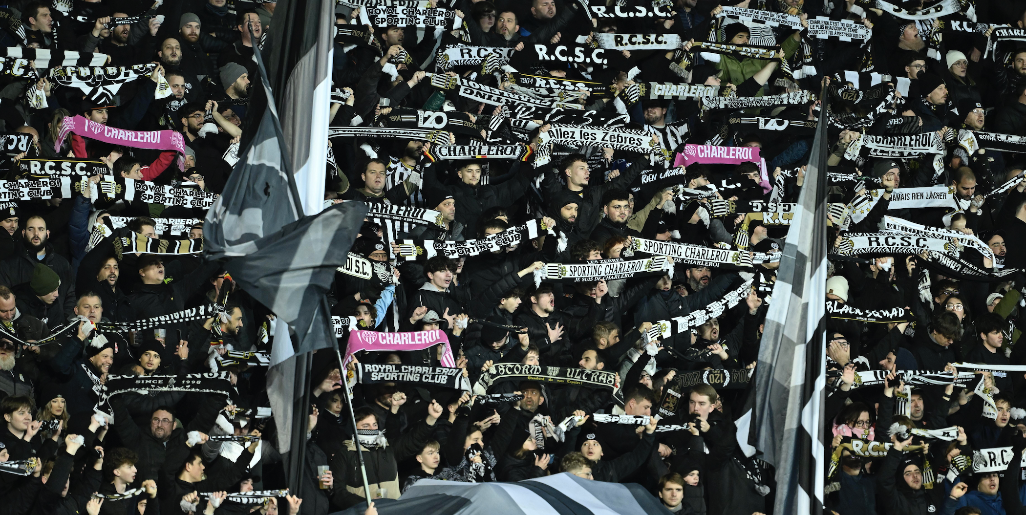 Deceuninck looft Charleroi: "Fans maakten verschil tegen Club Brugge"