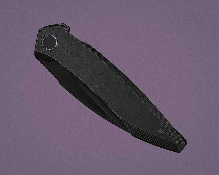 We Knife morphs one of the most traditional folders into a jaw-dropping ...