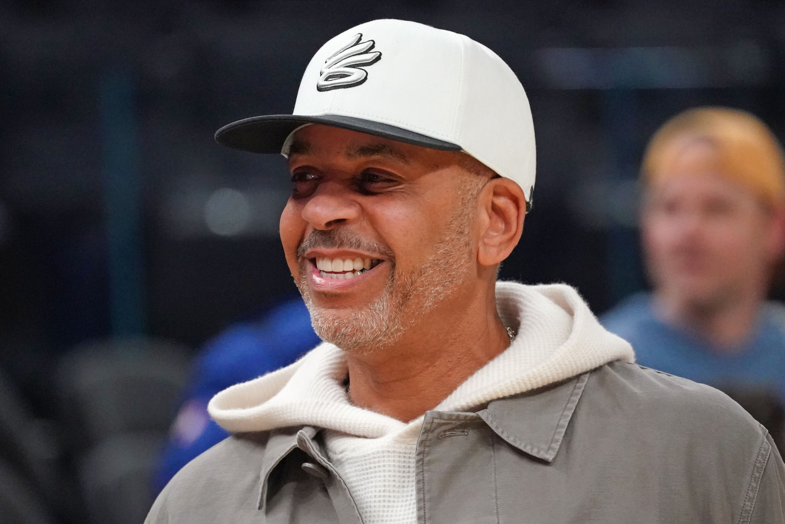 Hornets announce jersey retirement for franchise legend