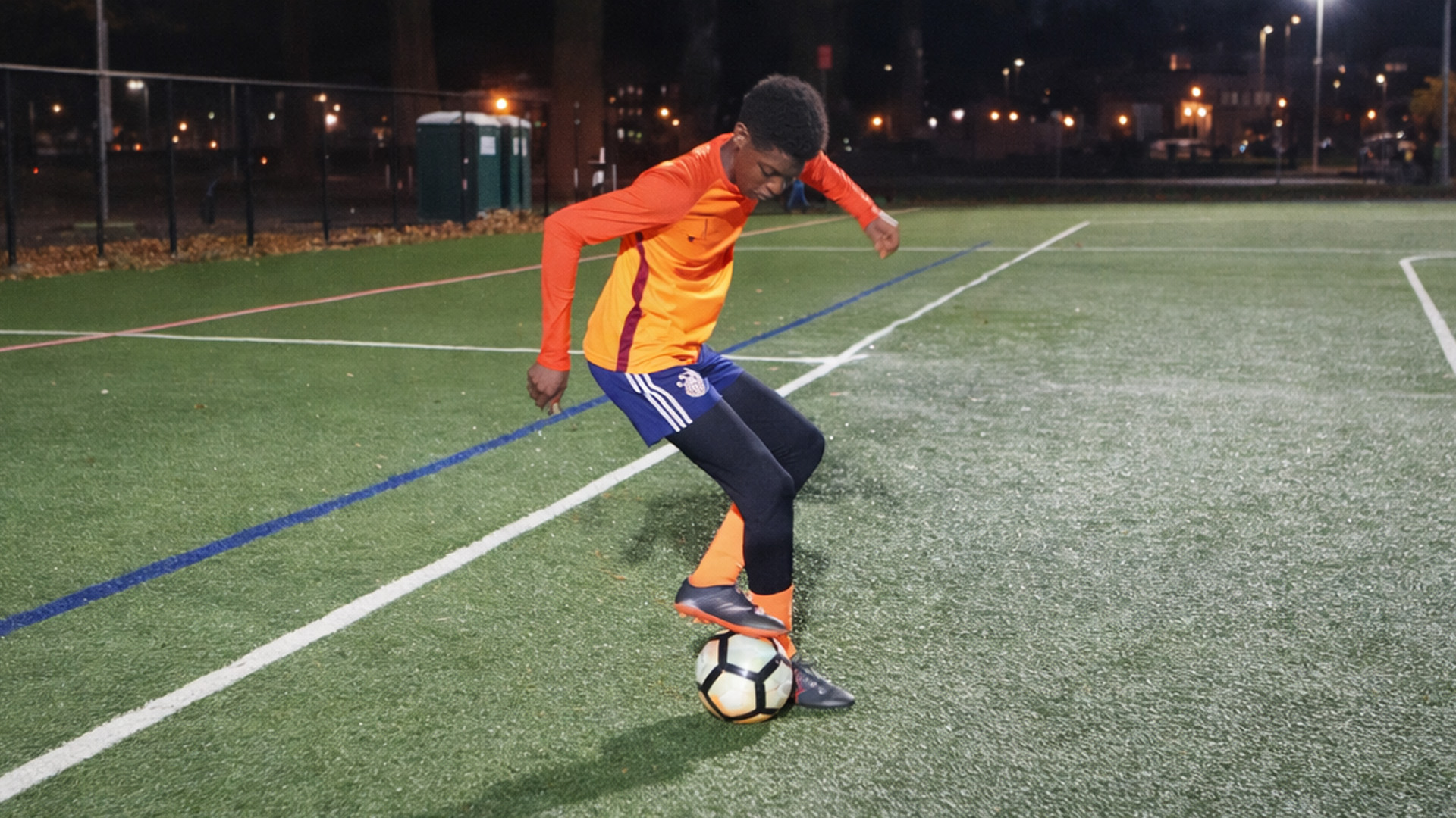 Is this Ronaldinho style dribbling?