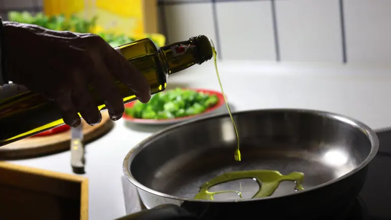 Lasche Kontrollen: EU-Prüfer warnen vor ungleichen Standards bei Olivenöl