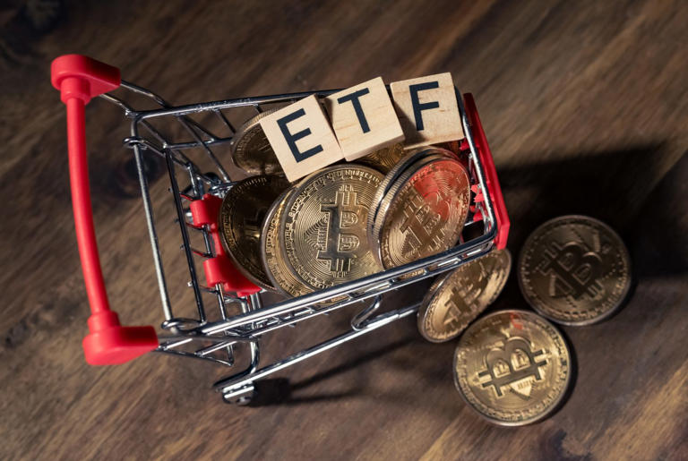 Bitcoin stuck at $90K as $1.1 billion ETF outflows signal boring ...