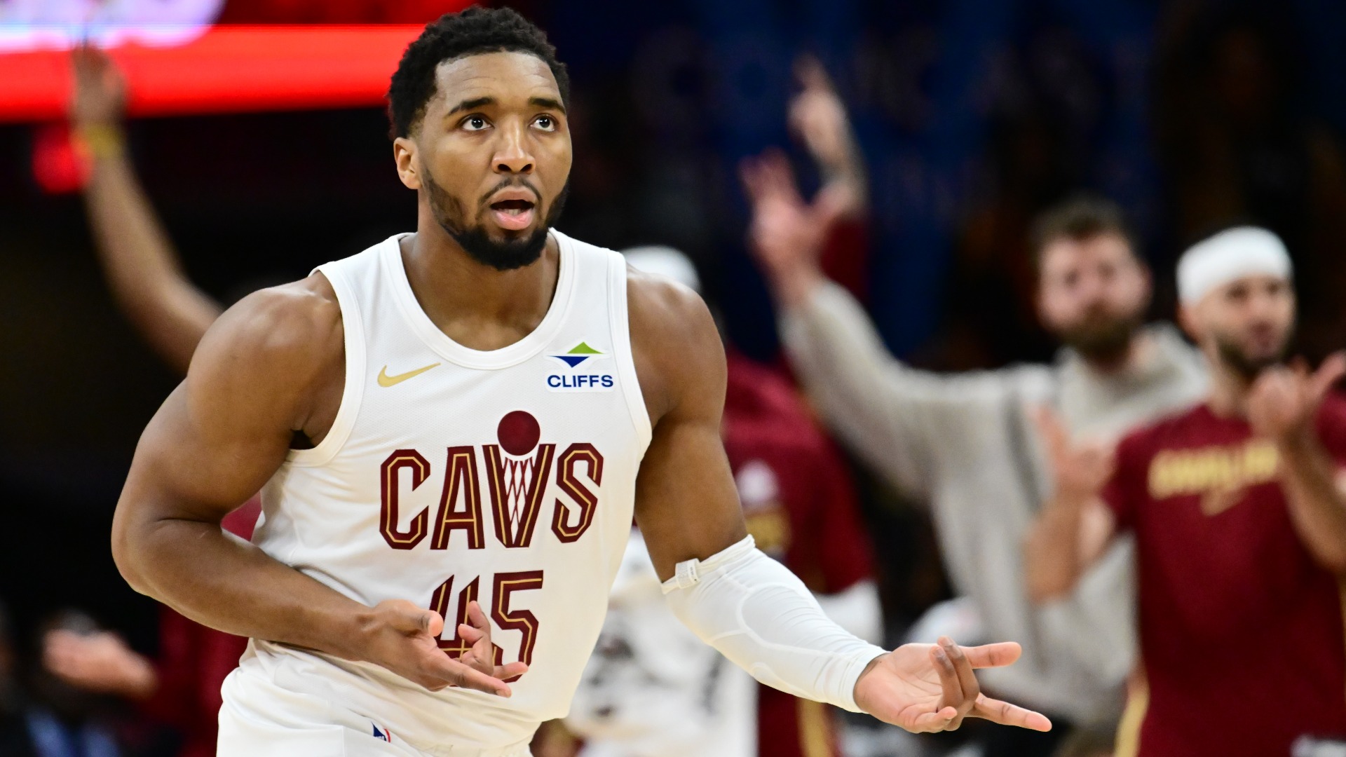 Updated conference odds & Wednesday previews with Carlin Gay