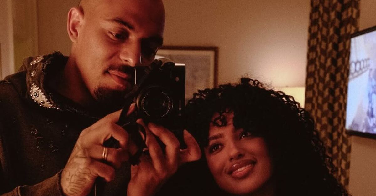 Delisha, ecco la moglie di Malen: dalla gravidanza difficile al legame ...