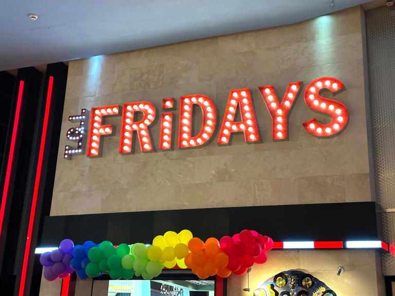 9 iconic brands shutting down stores on the high street