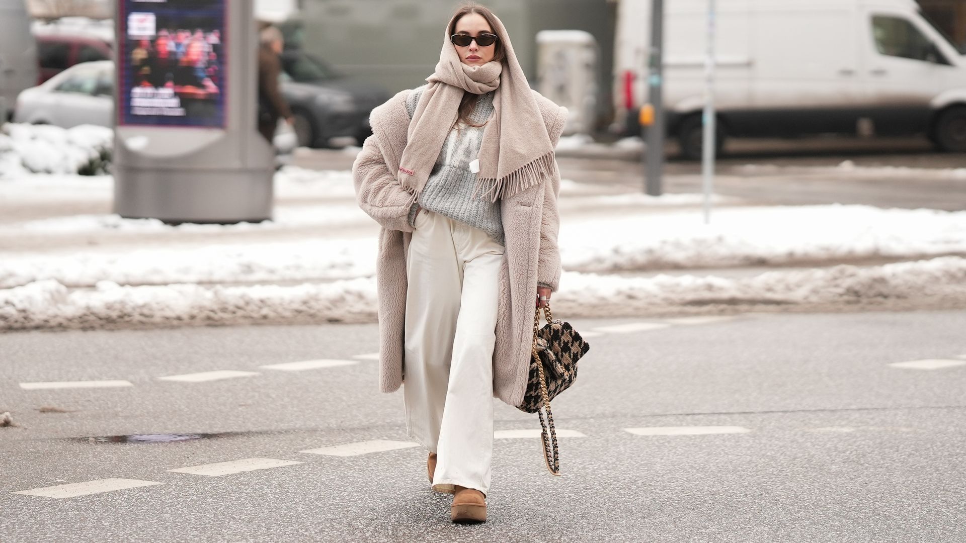 Cómo llevar vaqueros blancos en invierno según las alemanas que más ...