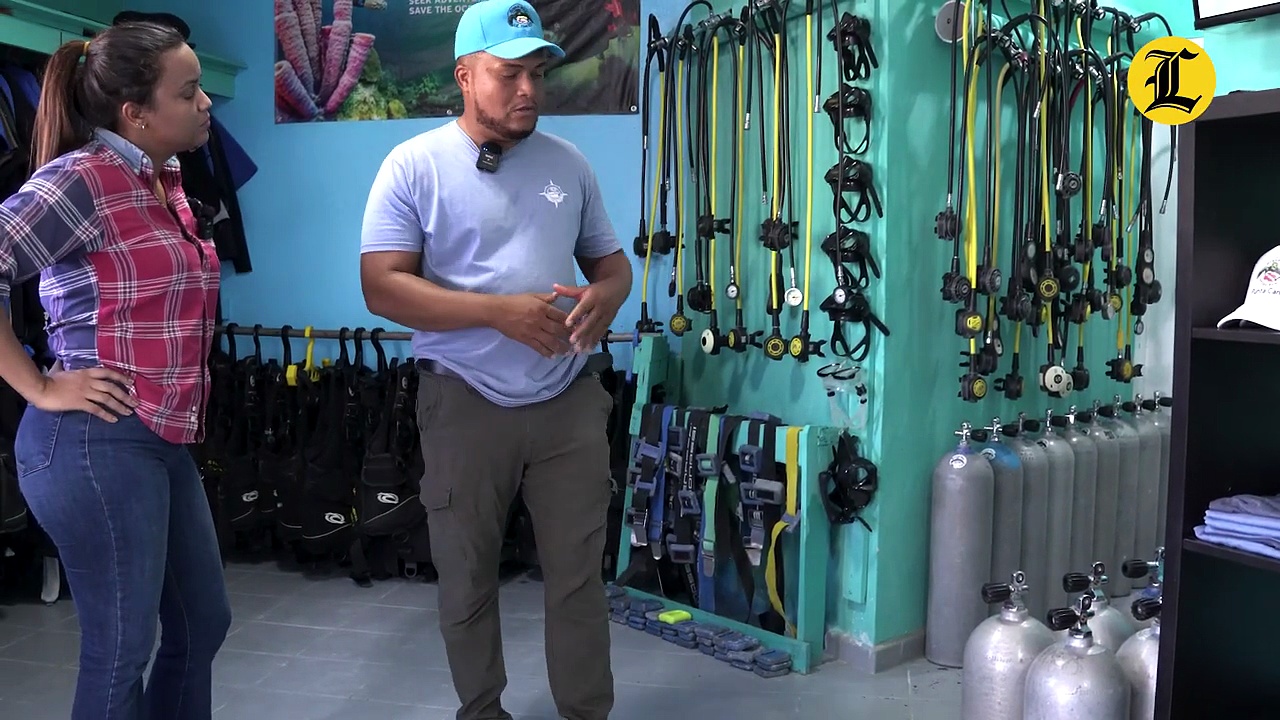 ¿Cuáles son los equipos y las instrucciones que se necesitan para bucear?