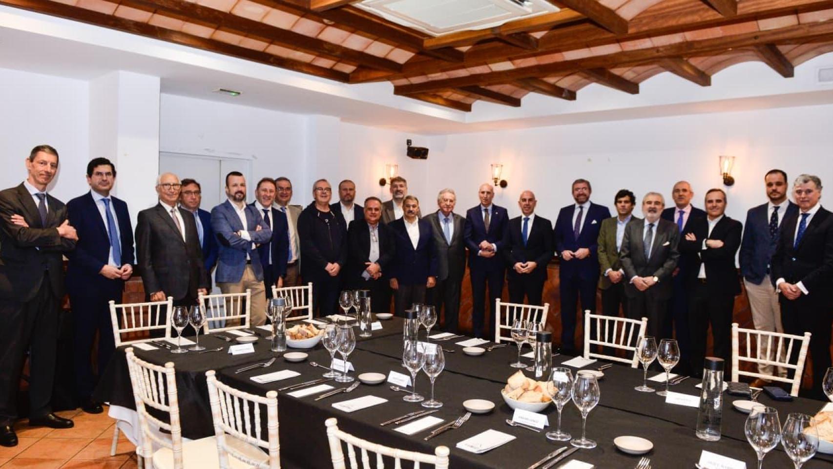 El alcalde de León recibe una batería de propuestas de Empresa Familiar ...