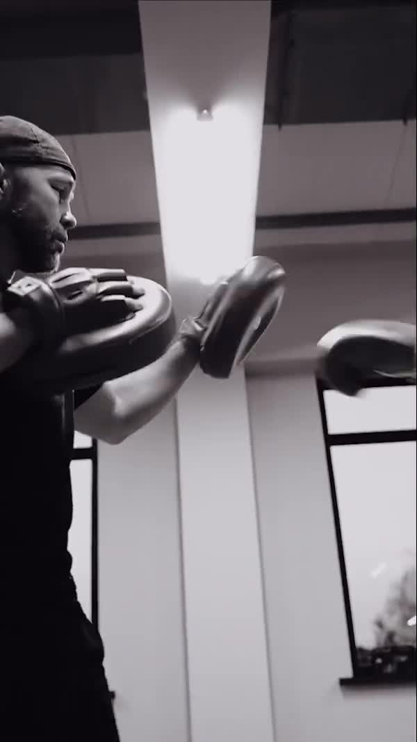 Can Artur Beterbiev take these shots from Dmitry Bivol