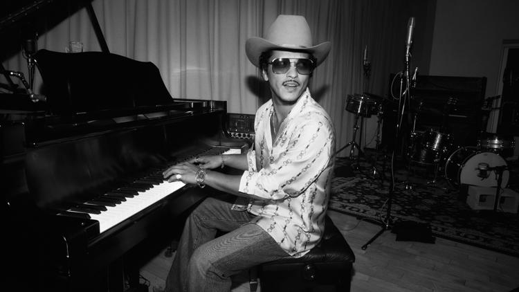 Bruno Mars adds 2nd Tampa show in upcoming world tour