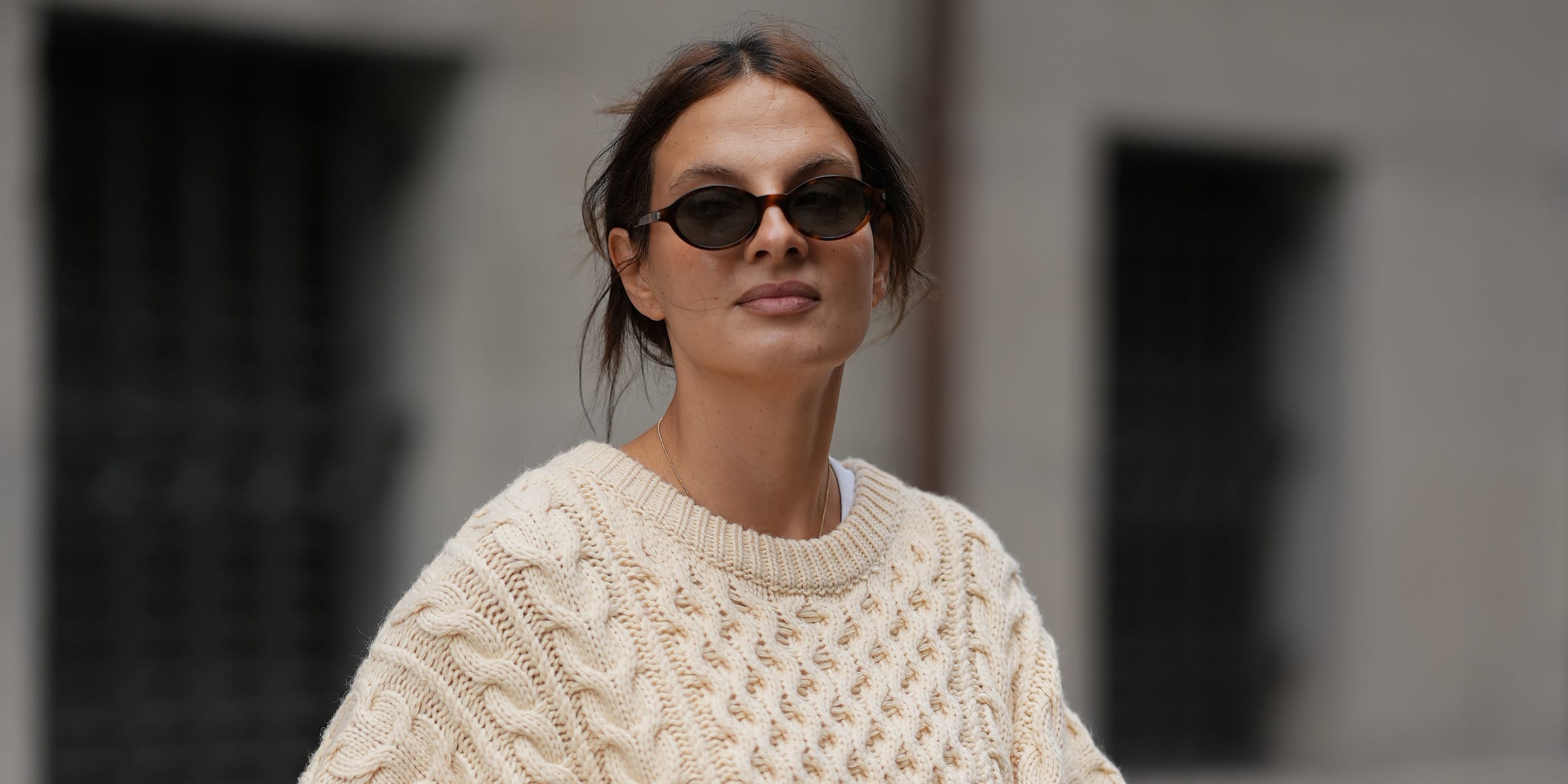 Oversized sweaters always look incredibly chic when styled this way