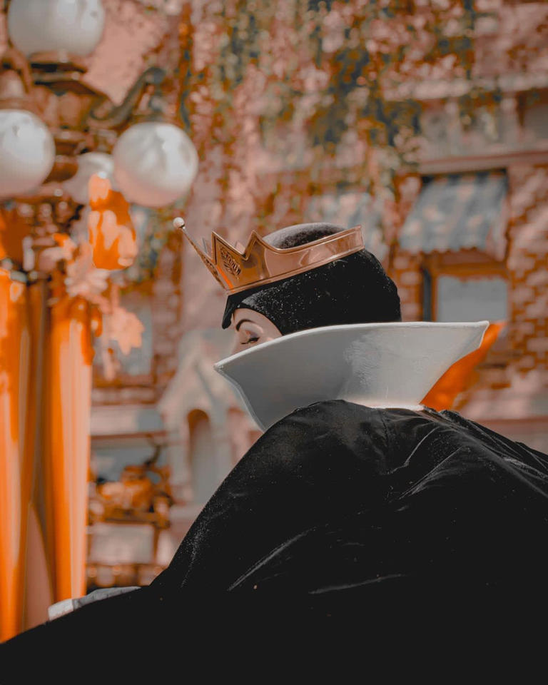 10 photos of Sabrina Von B: Viral evil queen reveals 'scary' secret to ...