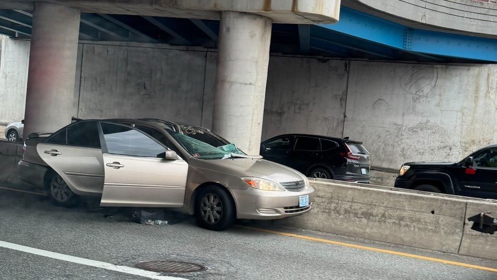 Person critically injured when tire strikes their car on Interstate 95 ...