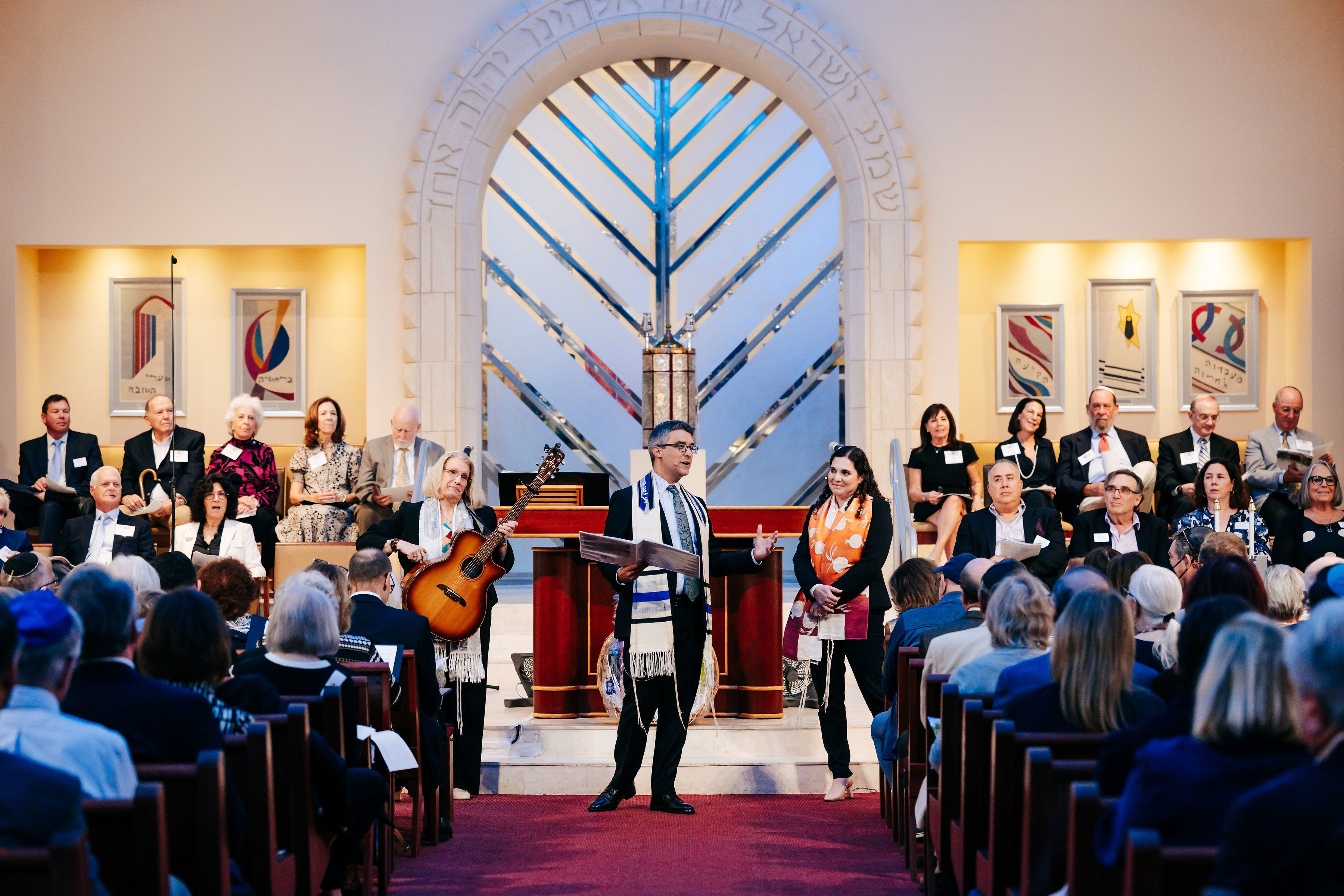 Best photos from Temple Israel's last Shabbat at West Palm sanctuary ...