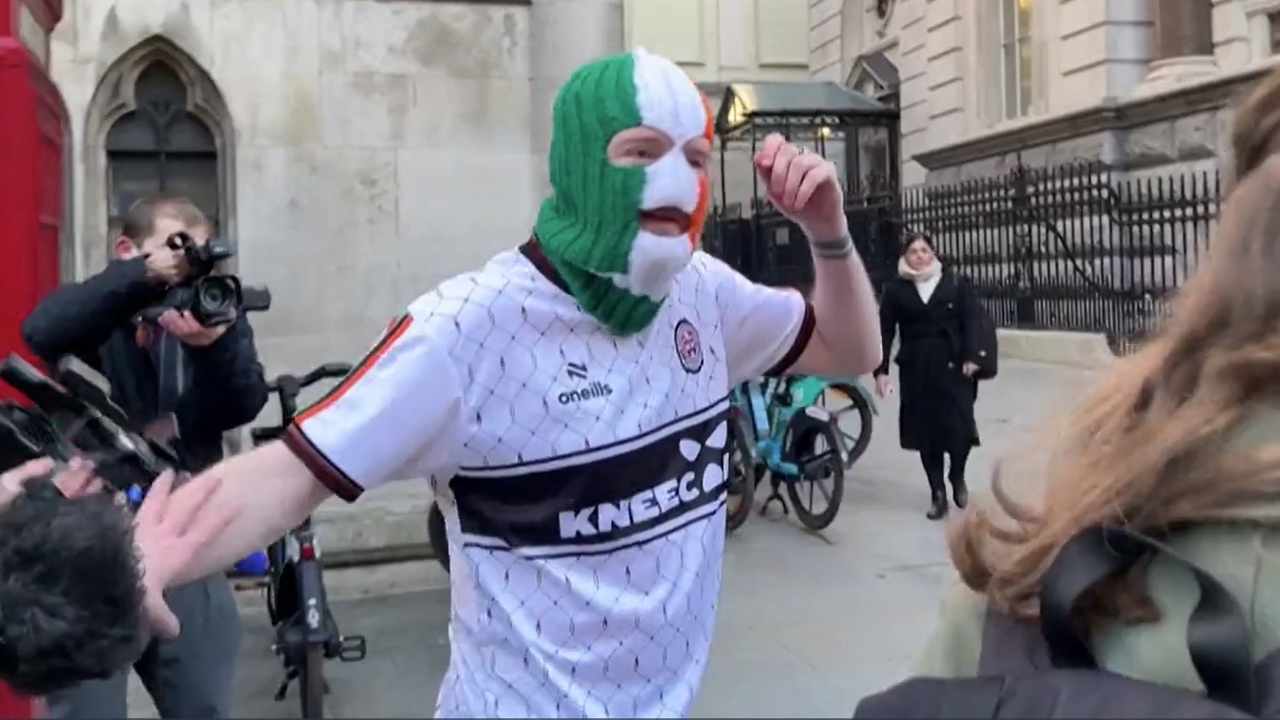 A Londra il ricorso contro l'archiviazione delle accuse ai rapper Kneecap