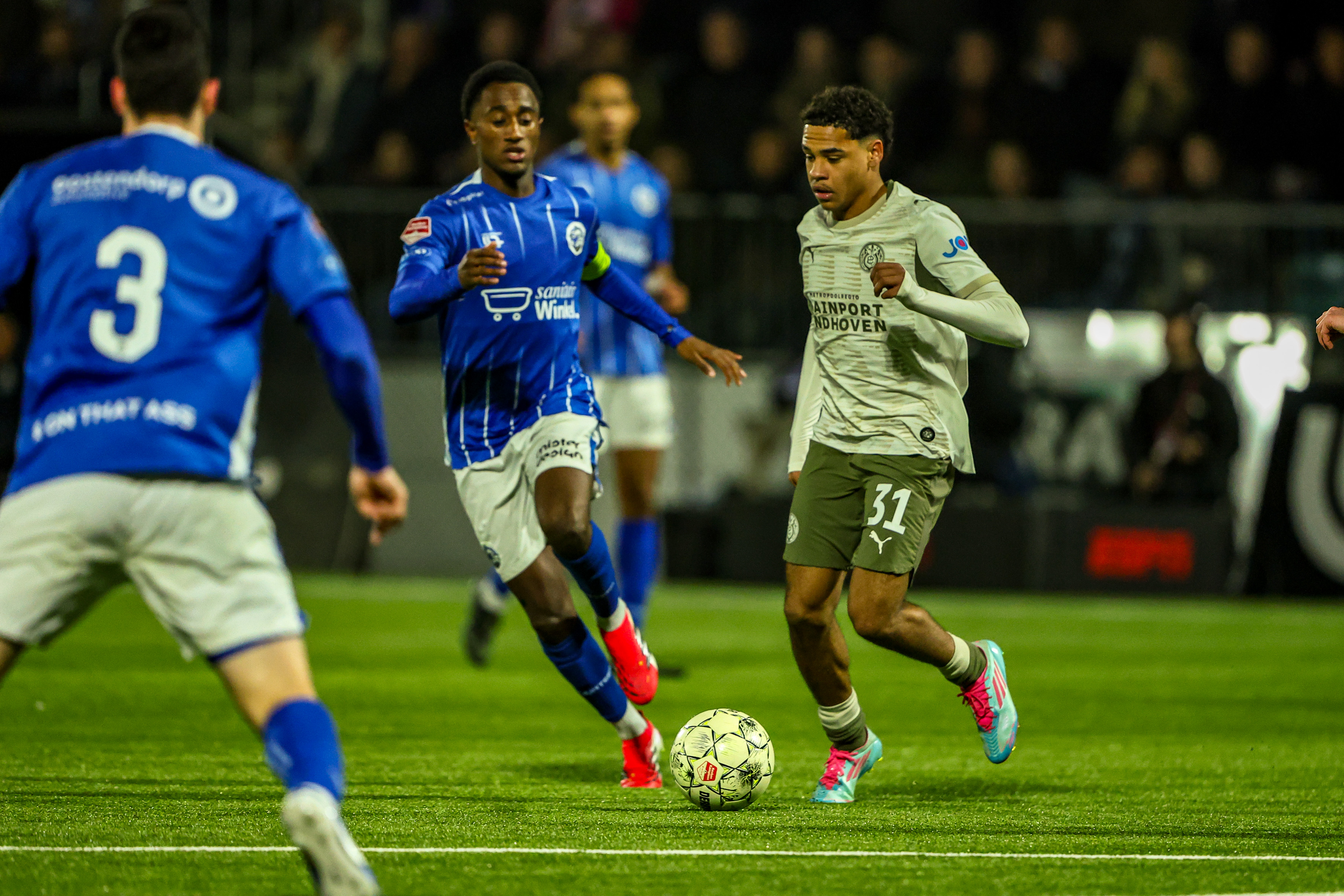 Groeibriljant Fernandez bewondert leermeester Veerman: 'Dat is echt knap'