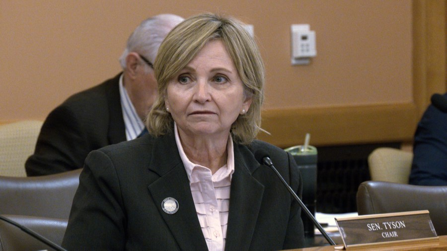 Kansas lawmakers work on constitutional amendment that would limit ...