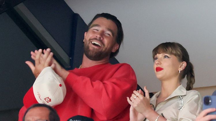 Travis Kelce' fiancée Taylor Swift makes generous donation after public ...