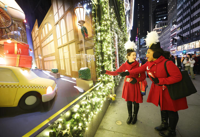 Saks files Chapter 11 bankruptcy, ousts CEO as it turns to ex-Neiman ...