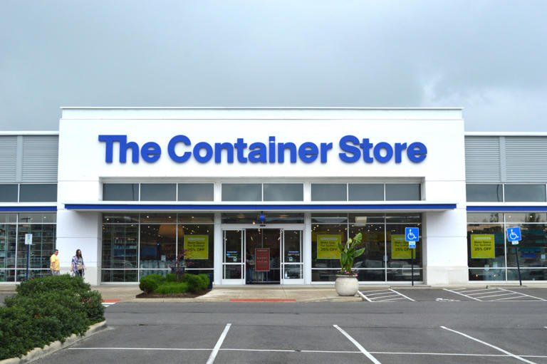 This classic 10-piece Pyrex glass food storage set is just $14 during ...