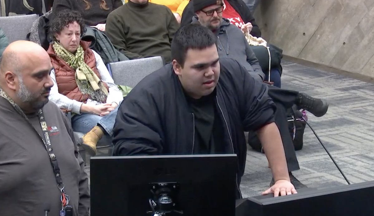 Watch: Teen gives emotional speech describing community fear over ICE raids