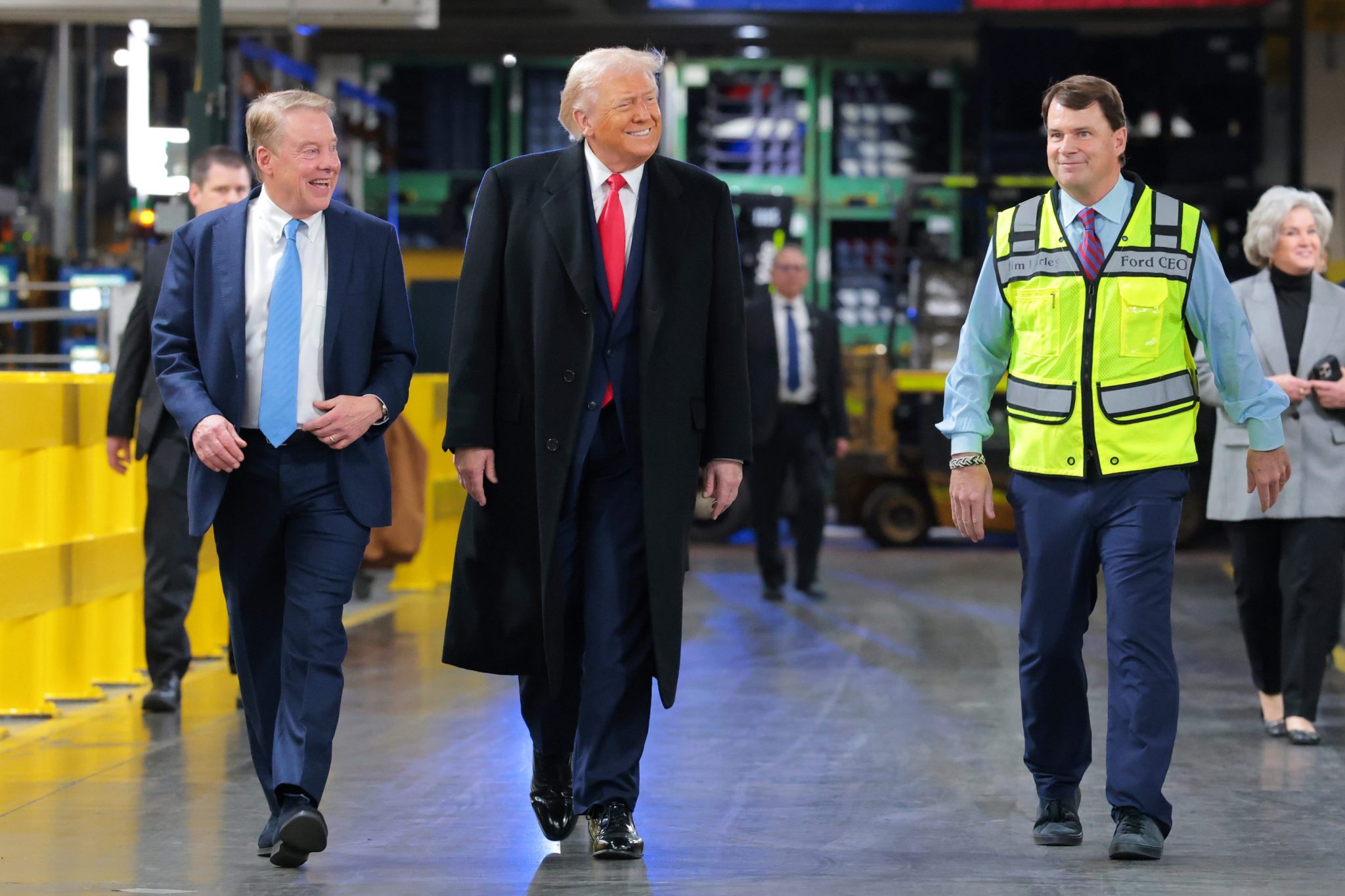 Trump hails ‘booming investment’ in Detroit while auto manufacturing ...