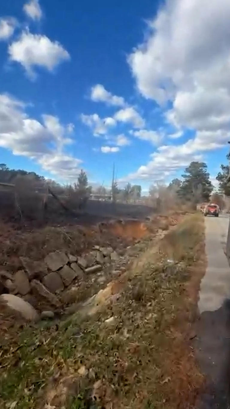 Residents asked to evacuate following grass fire off CR 219 in Smith County